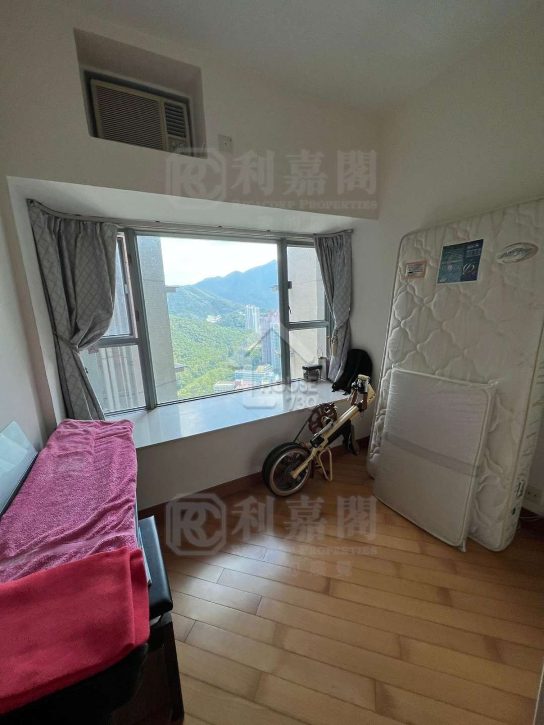 Tung Chung Town CentreCOASTAL SKYLINE Village apartment,village house COASTAL SKYLINE Phase 1 ...