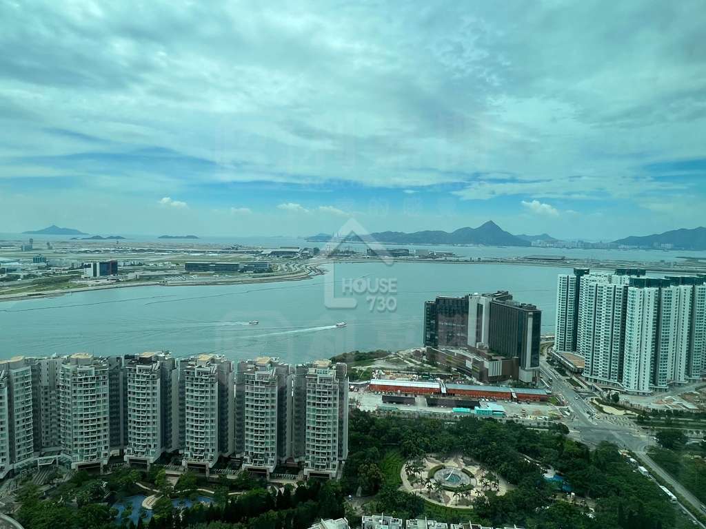Tung Chung Town CentreCOASTAL SKYLINE Village apartment,village house COASTAL SKYLINE Phase 1 ...