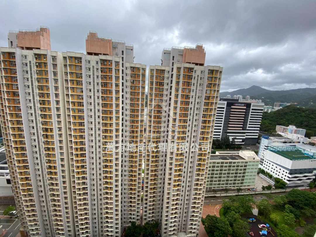 小沥源愉翠苑住宅,屋苑出售， ※绿表／白居二专组※ 三房套厕 高层 开扬 有匙即睇！ - House730