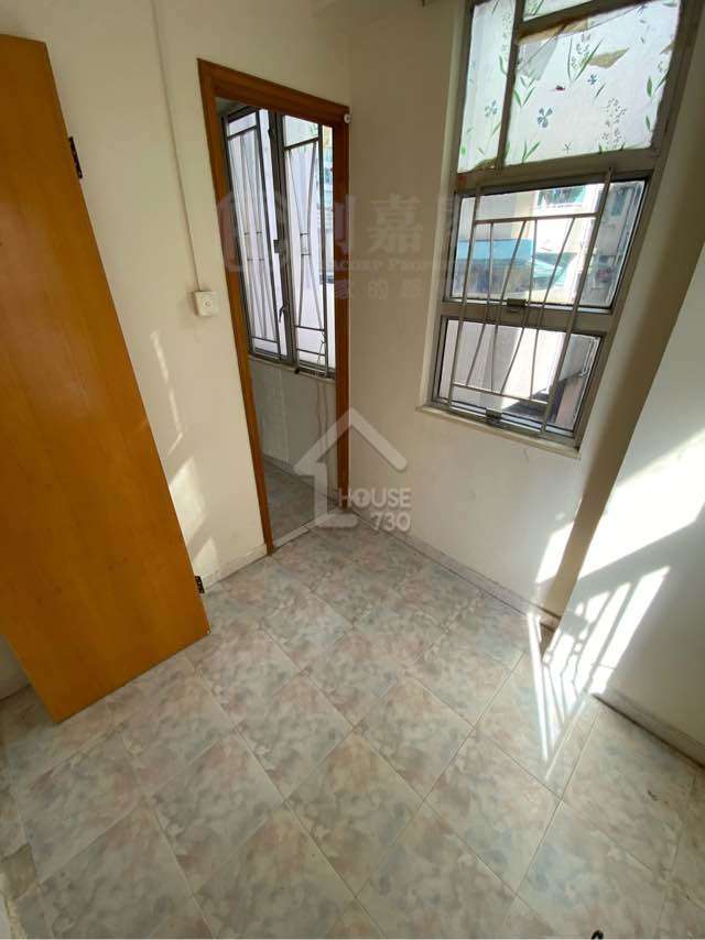 Cheung Sha WanSHUN NING BUILDING Village apartment,village house SHUN ...