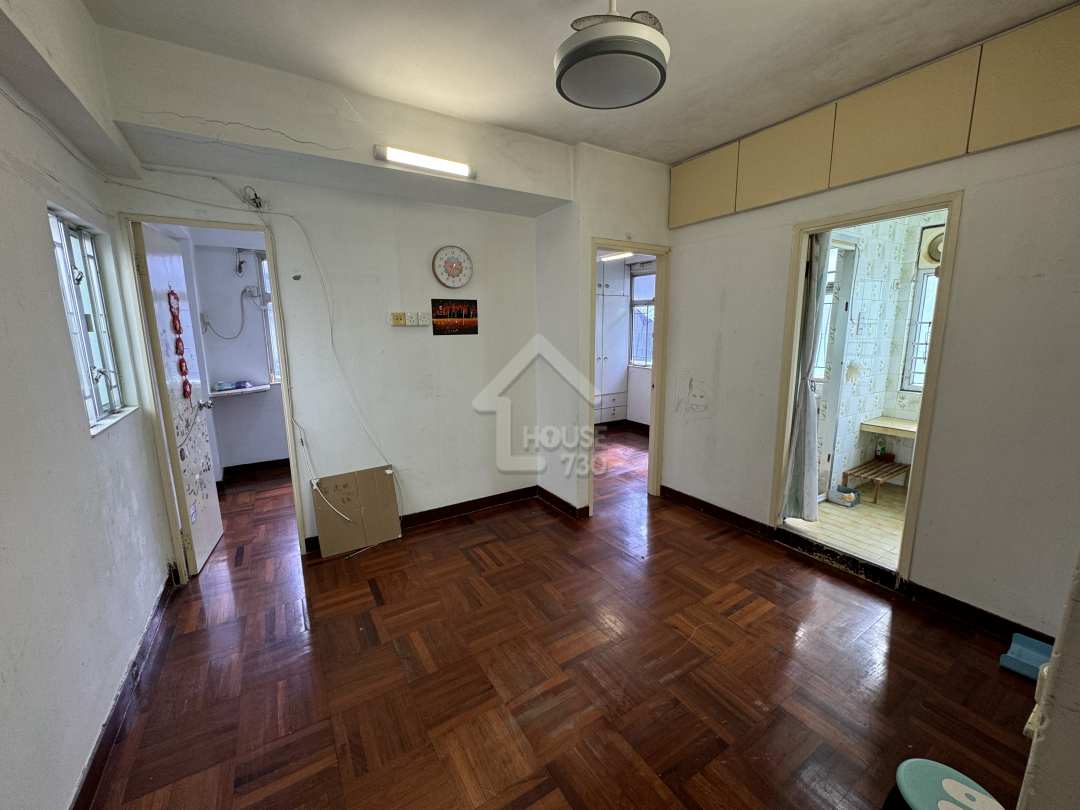 To Kwa Wan | Wang Fung Building | 8202801 | Sale - House730