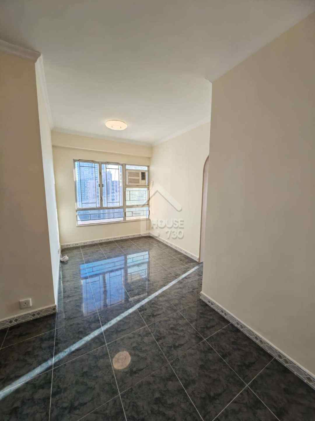 Yuen Long | Shun Fung Building | 8285817 | Rent - House730