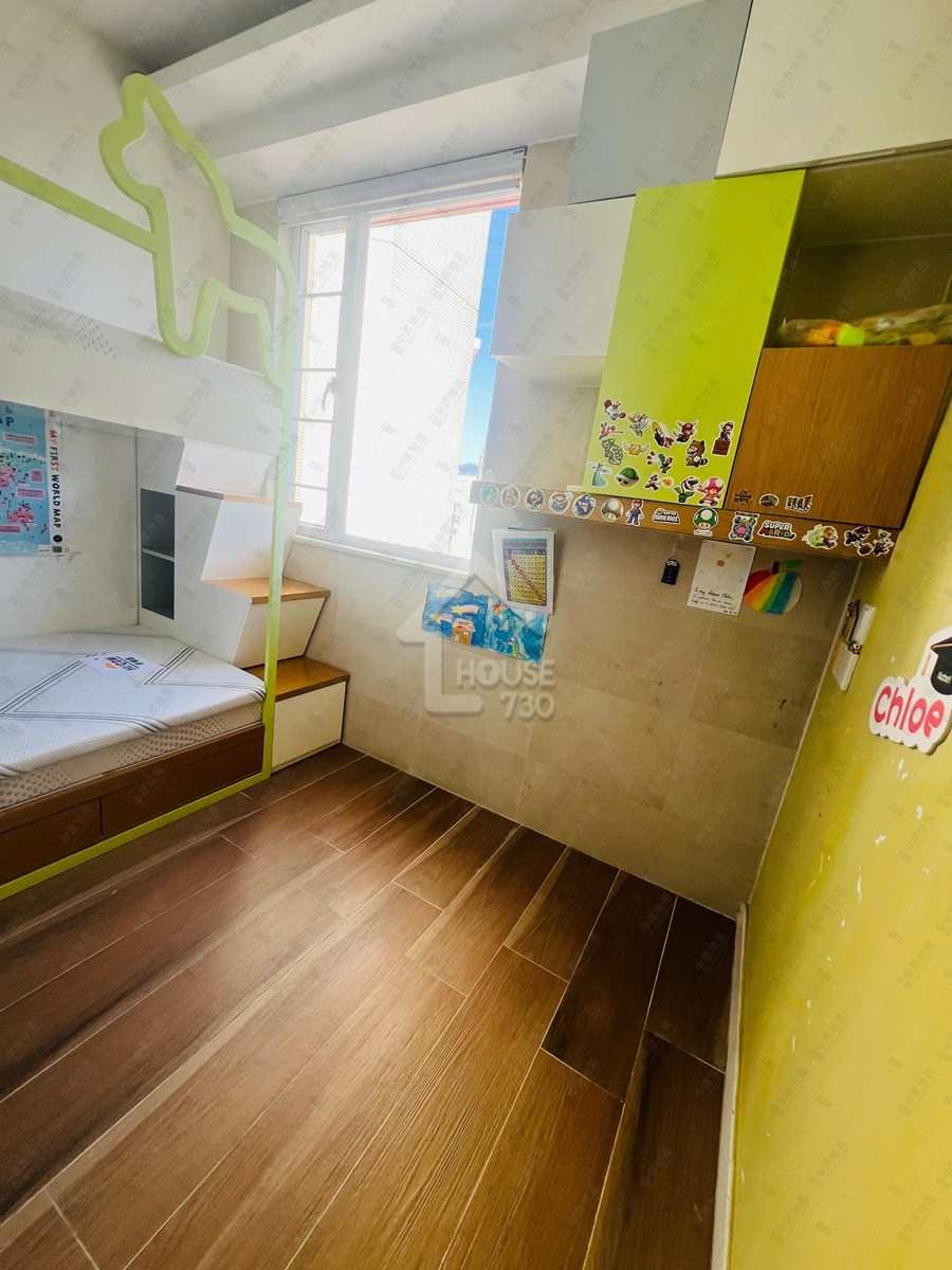 Ho Man Tin | King's Park | Yee King Building | 8509015 | Rent - House730