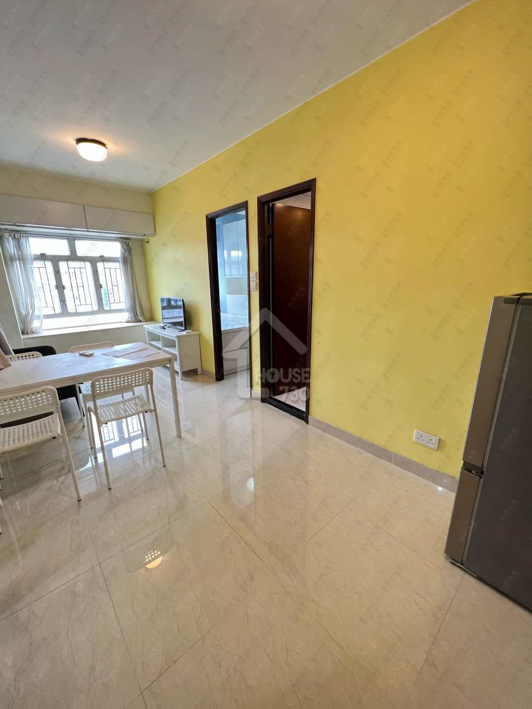 Yuen Long | Ho Shun Yee Building | 8497655 | Rent - House730