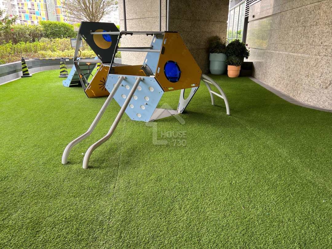 Yuen Long | The Yoho Hub | 8608011 | Rent - House730