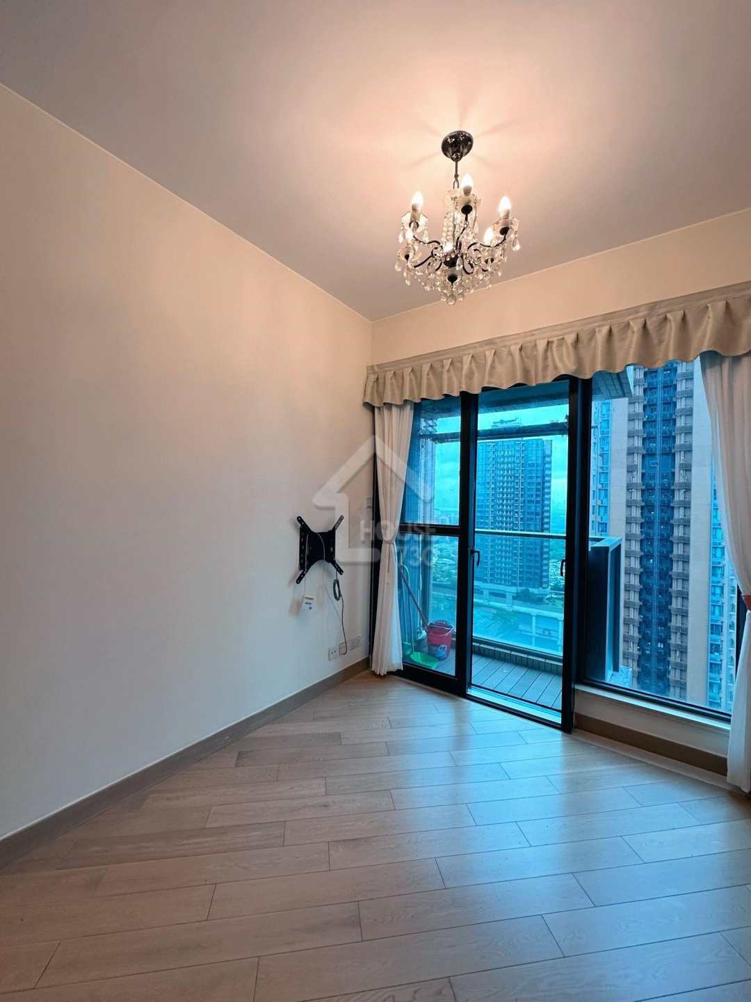 Yuen Long | Yoho Town | 8754459 | Rent - House730