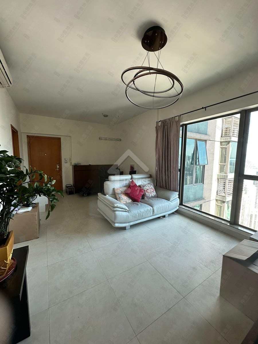 Mid Level West | The Belcher's | 8752368 | Rent - House730