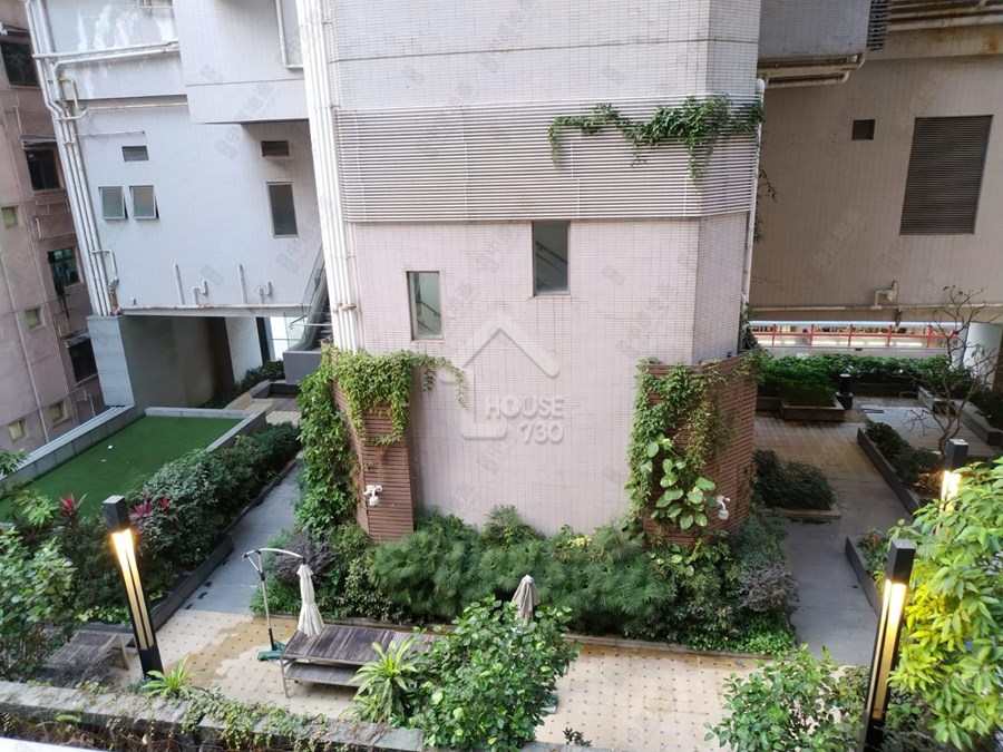 North Point | Novum Point | 8894593 | Sale - House730