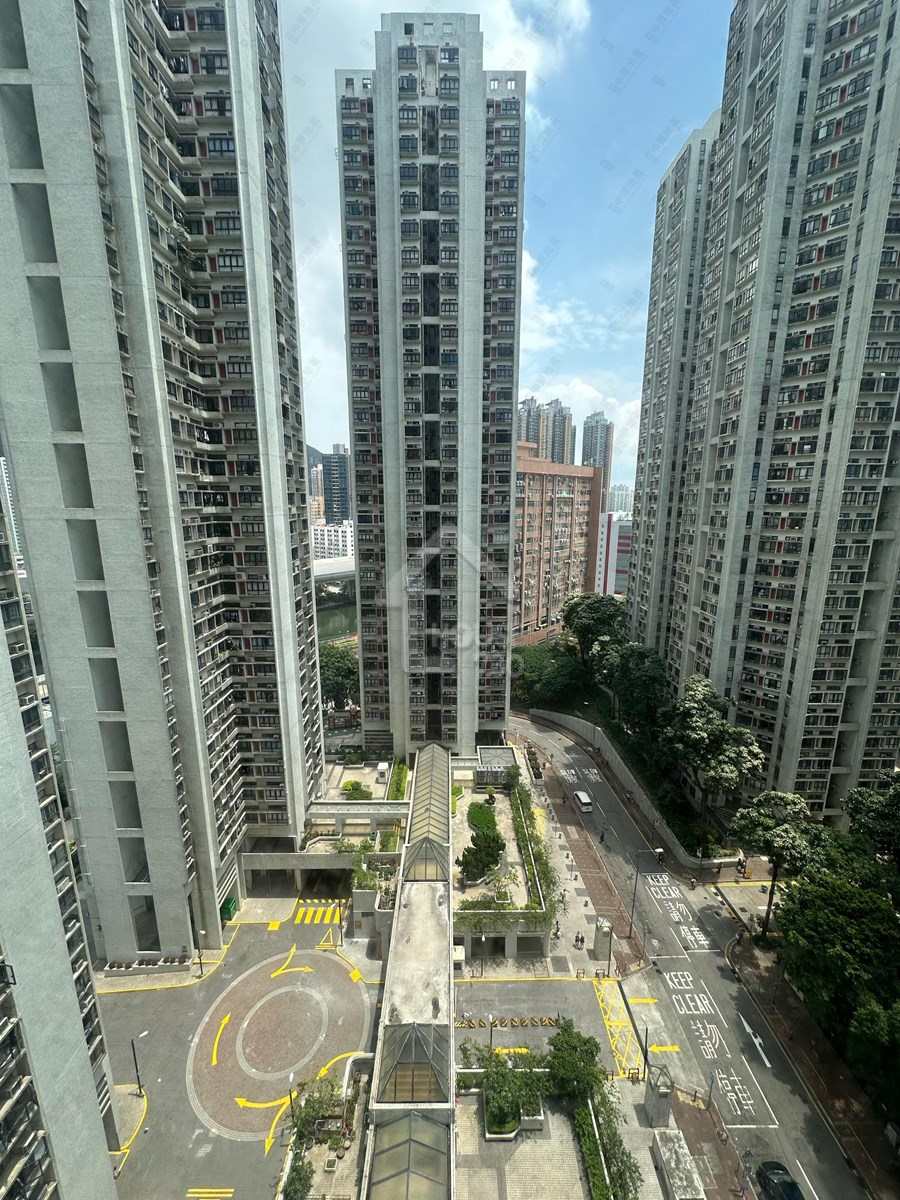 Tuen Mun | Tai Hing Gardens | 8892064 | Rent - House730