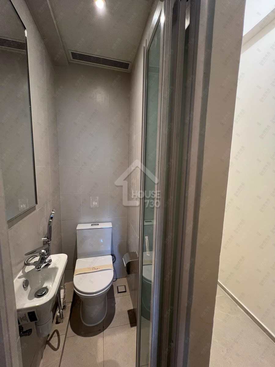 Ho Man Tin | King's Park | In One | 8901928 | Rent - House730