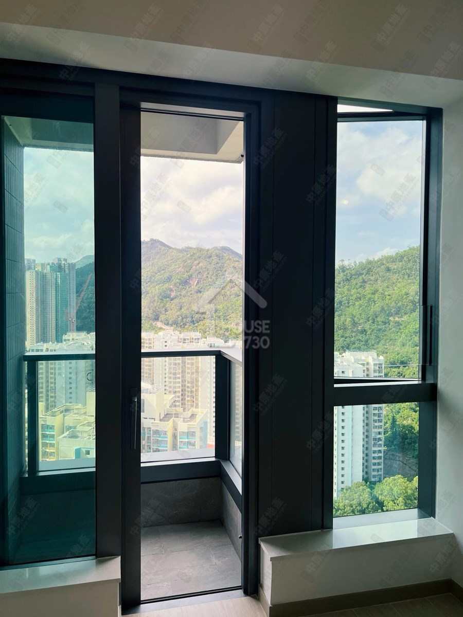 Lam Tin | Yau Tong | Chill Residence | 9120297 | Rent - House730
