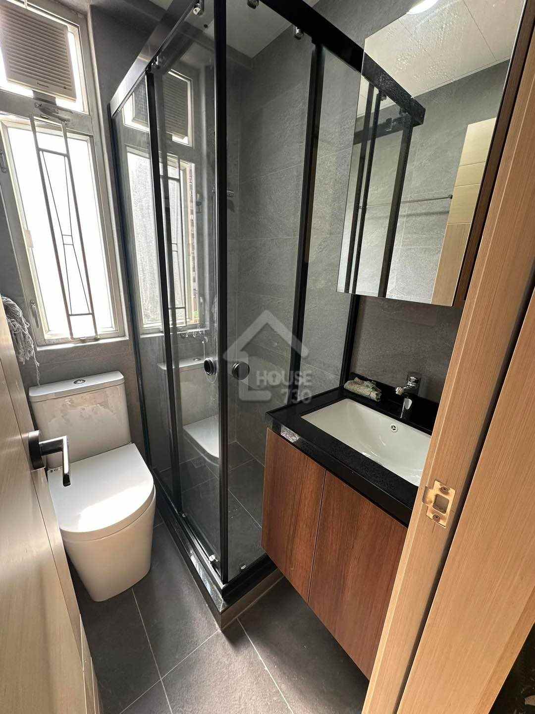 Kennedy Town | Sai Yin Pun | Sheung Wan | Ko Shing Building | 8954981 ...